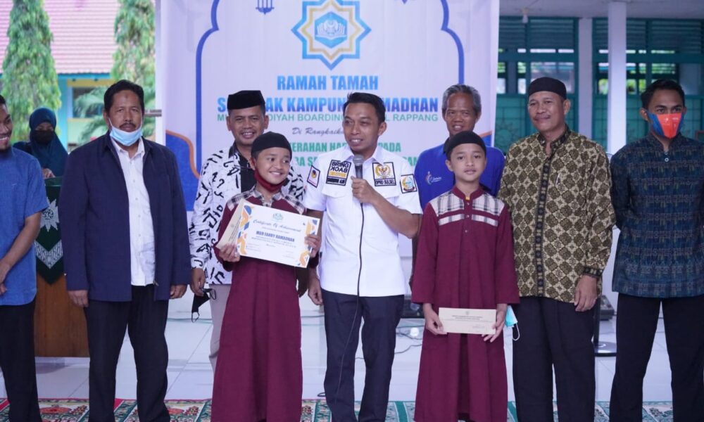 Syaharuddin Semangati Peserta Lomba Tahfiz Qur’an di Muhammadiyah Boarding School Rappang ...