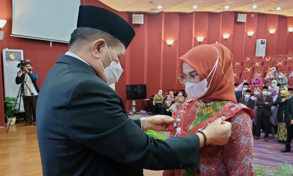 Prof Hasmiyati Dilantik Jadi Dekan FIK UNM Periode Kedua – Ujung Jari