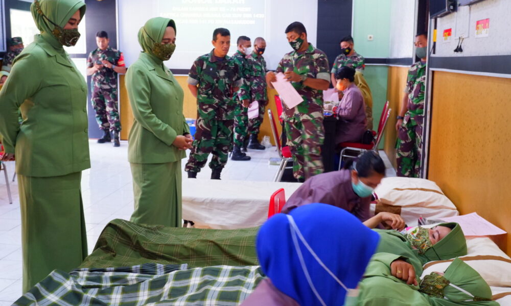 Peringati HUT Persit Ke-76, Persit KCK Cab XLIV Dim 1420 Gelar Donor ... Peringati HUT Persit Ke-76, Persit KCK Cab XLIV Dim 1420 Gelar Donor ...