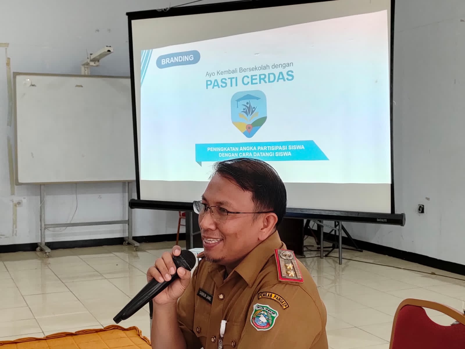 Seragam Gratis Belum Rampung, Disdik Perbolehkan Siswa Baru Pakaian ...