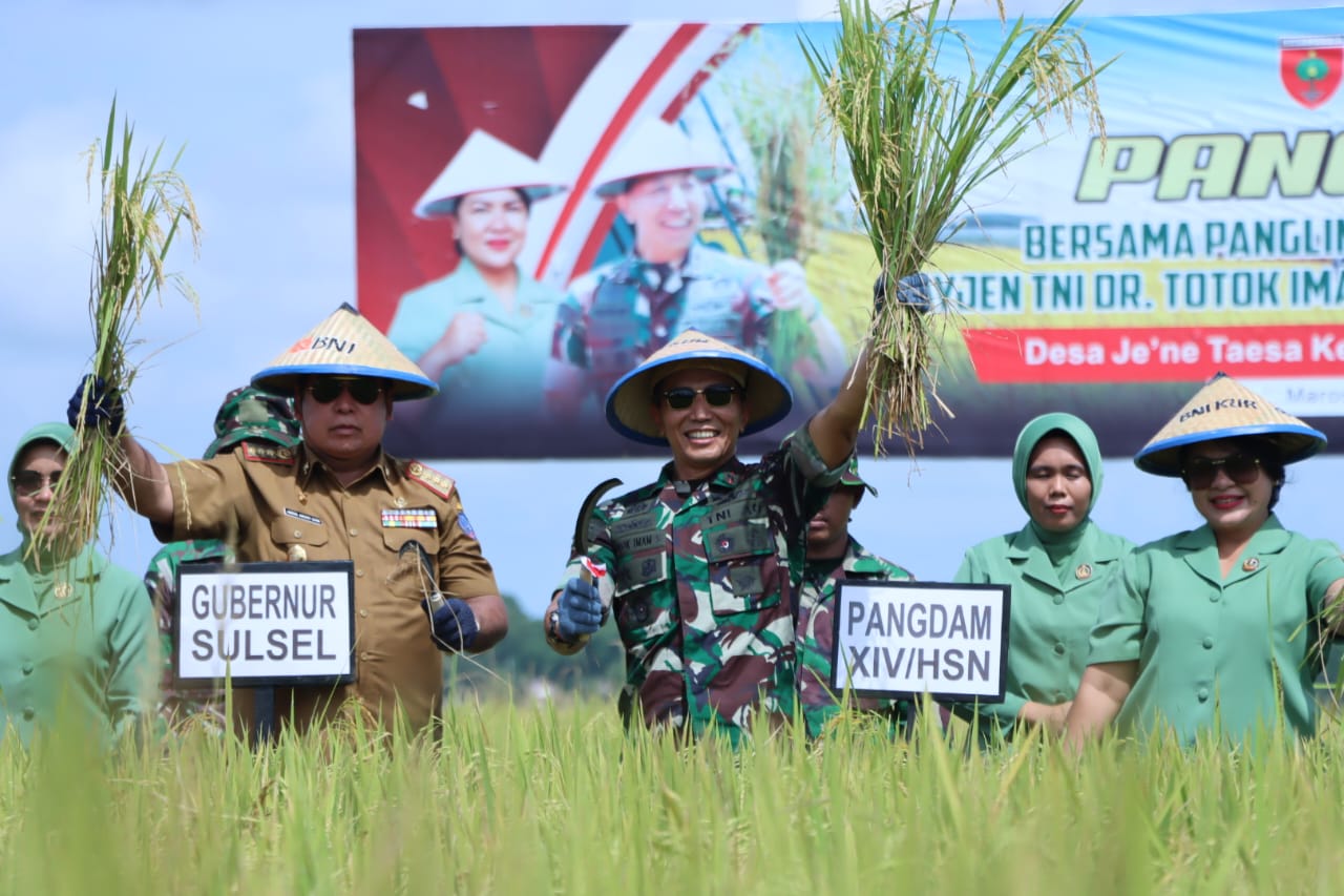 Bersama Pemprov Sulsel dan Pangdam XIV Hasanuddin, Bupati Irwan Hamid Hadiri Panen Raya di Maros ...