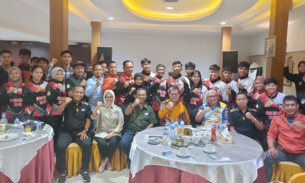 Lepas Atlet Pomnas, Rektor UNM Siapkan Bonus Bebas UKT Bagi Peraih ... Lepas Atlet Pomnas, Rektor UNM Siapkan Bonus Bebas UKT Bagi Peraih ...