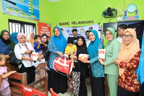 Rangkaian HUT Pinrang, Dinsos Gandeng TP PKK Kabupaten Salurkan Bantuan ...