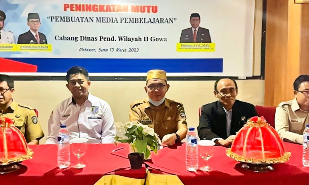 Hasrul Ajak Guru Melek Informasi – Ujung Jari