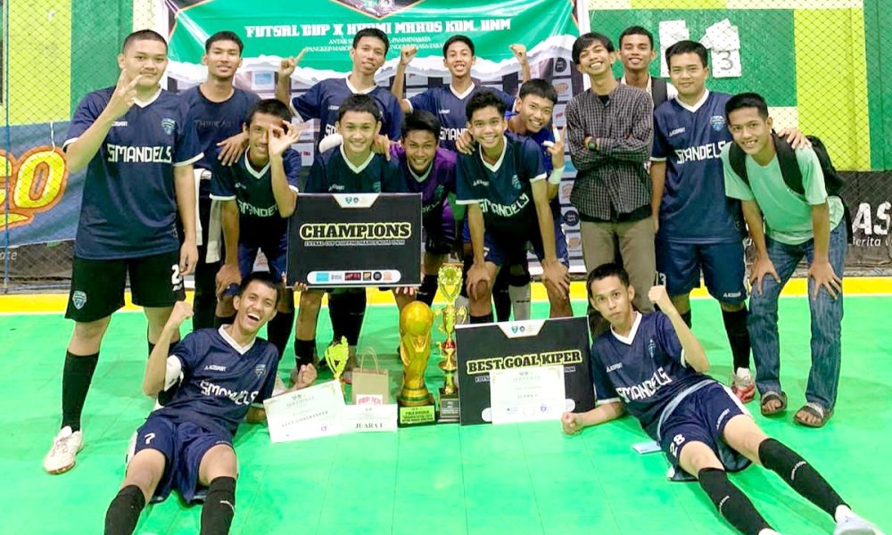 SMAN 18 Makassar Sabet Juara I dan Kiper Terbaik di Futsal Cup X Maros – Ujung Jari