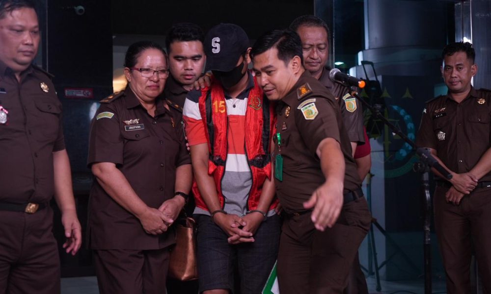 Tim Tabur Kejati Sulsel Ringkus DPO Korupsi di Pangkep – Ujung Jari