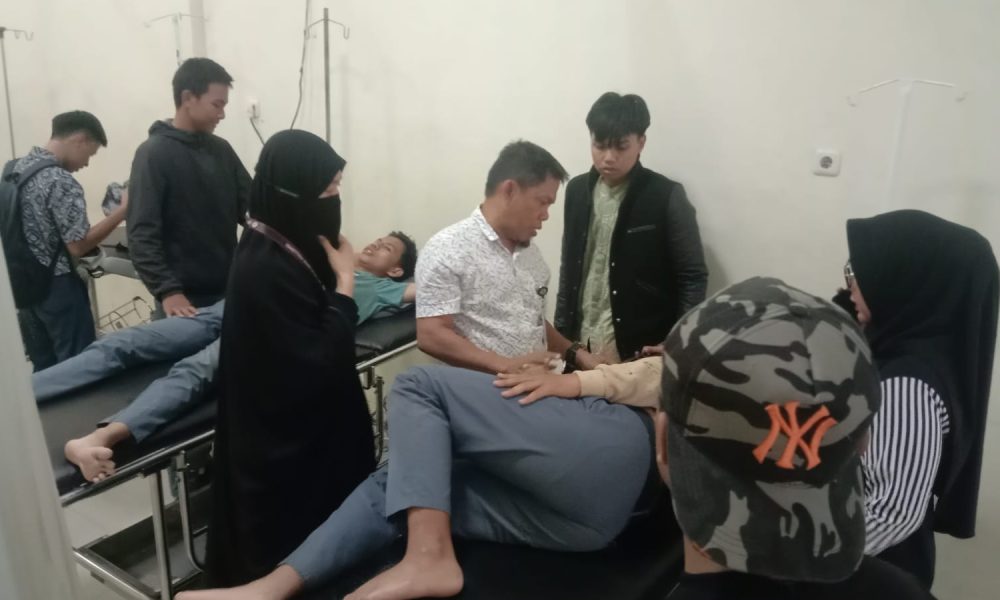 Dua Kelompok Pelajar Terlibat Tawuran, Dua Korban Dilarikan ke RSUD Nemal – Ujung Jari