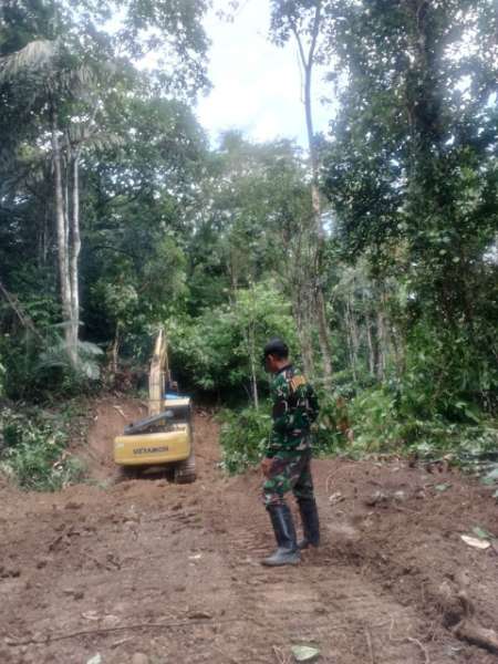 Wajah Baru Desa Kalempang, Transformasi Jalan Setapak Menjadi Jalan ...