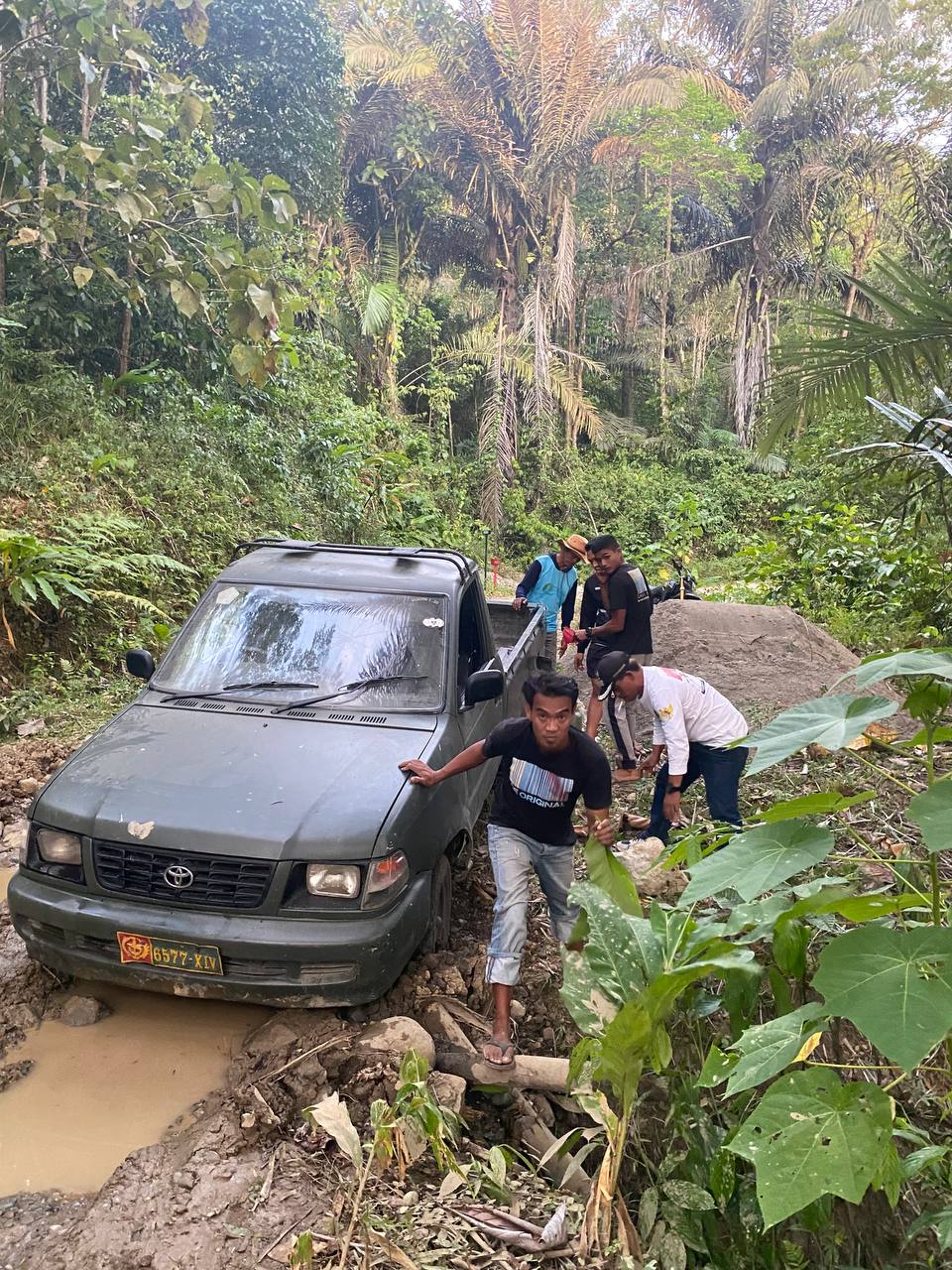 Ketekunan Tim Satgas TMMD ke-118 Mengatasi Tantangan Medan Ekstrem di ...
