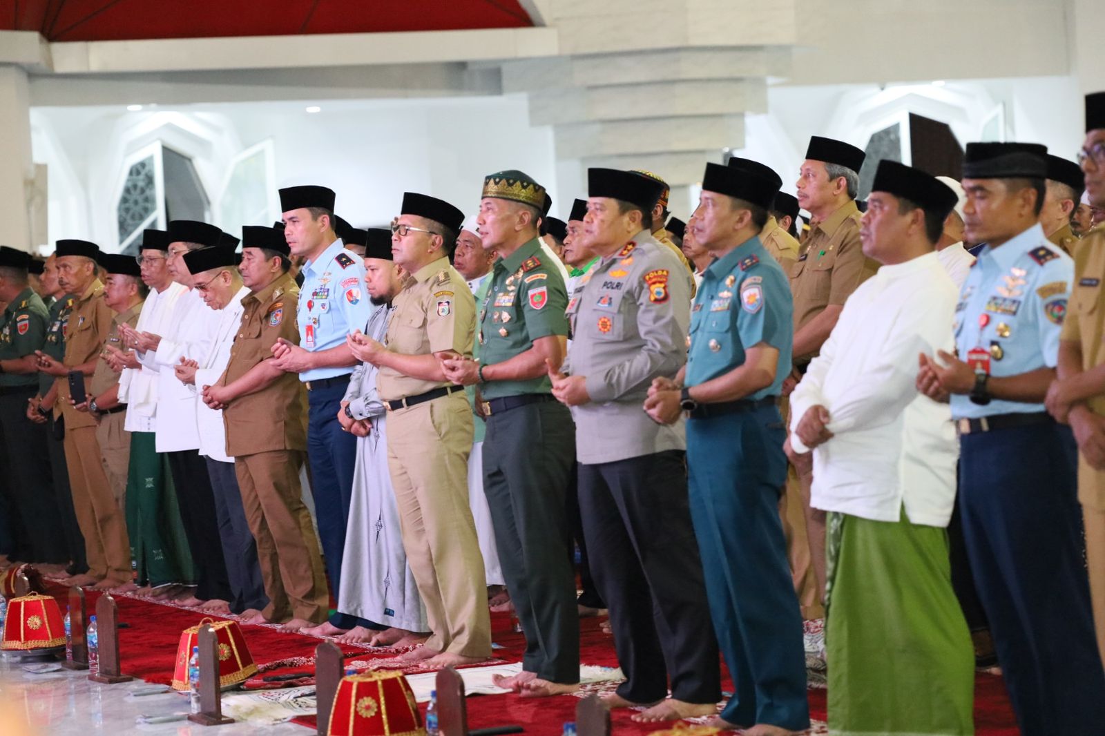 Wali Kota Danny Pomanto, Pj Gubernur, Pangdam XIV Hasanuddin dan Kapolda Ikuti Sulsel Bersalawat ...