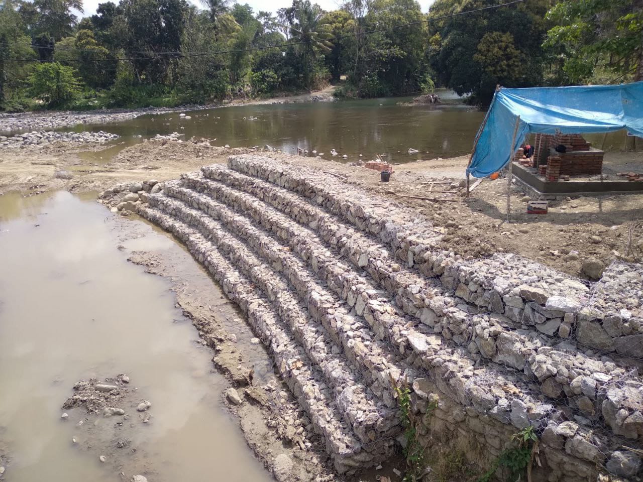 Finishing Pengerjaan Talud Sungai Kalempang, Dandim 1420 Apresiasi ...
