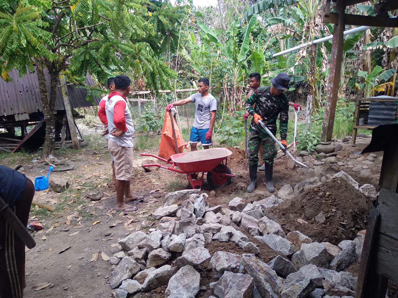 Warga Kalempang Diajak Hidup Sehat dengan Dibangunkan 2 Unit MCK di ...
