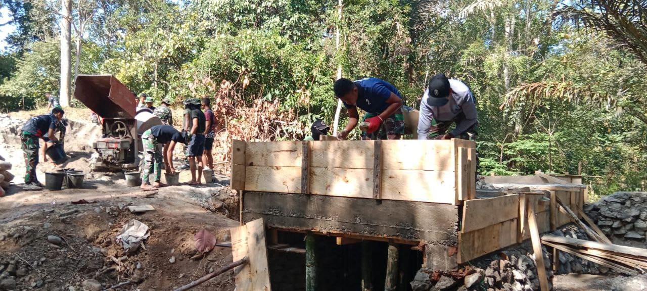 Lanjutkan Pengerjaan Duiker di Jalan Poros Karebosi-Paraja, Desa ...