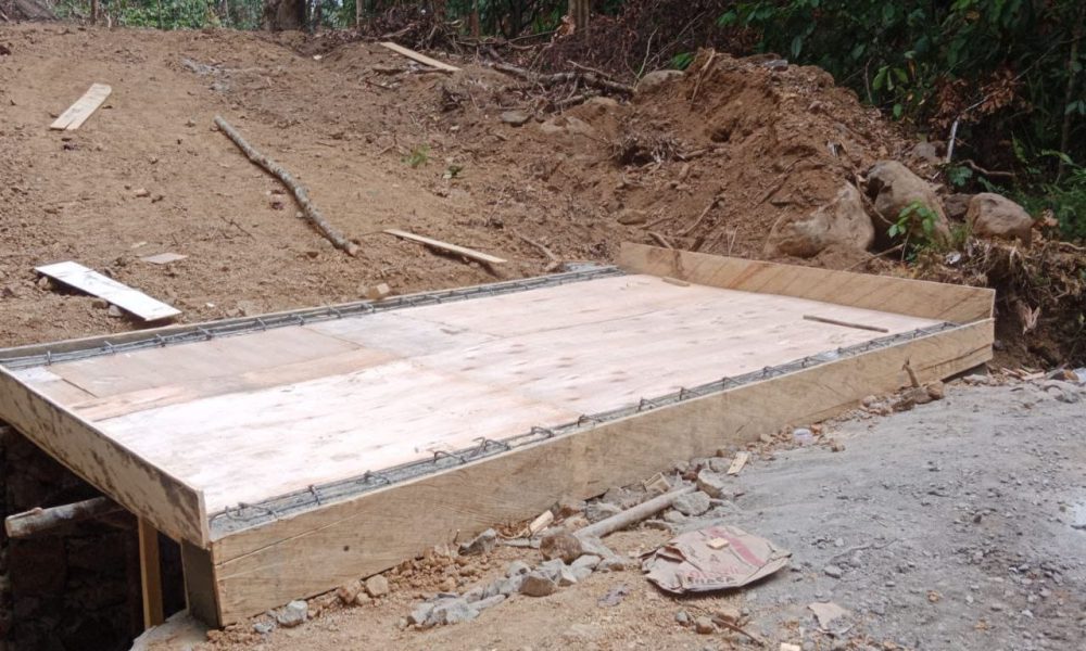 Satgas TMMD Kodim Lakukan Pengecoran Plat Decker Pembangunan Jalan ...