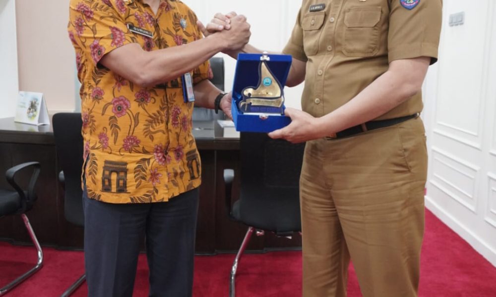 Plh Sekda Sulsel Terima Kunjungan Kepala BNN, Komitmen Dukung Upaya ... Plh Sekda Sulsel Terima Kunjungan Kepala BNN, Komitmen Dukung Upaya ...