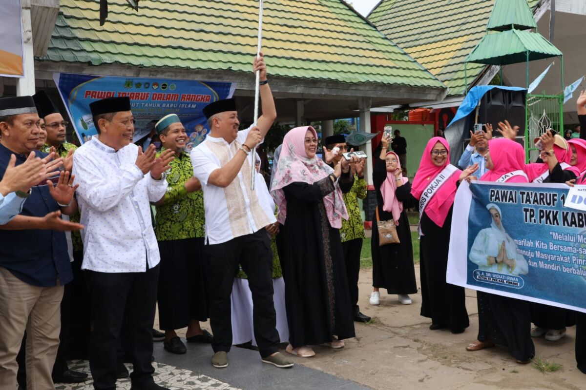 Semarak Tahun Baru Islam di Pinrang: Ribuan Warga Meriahkan Pawai Ta ...