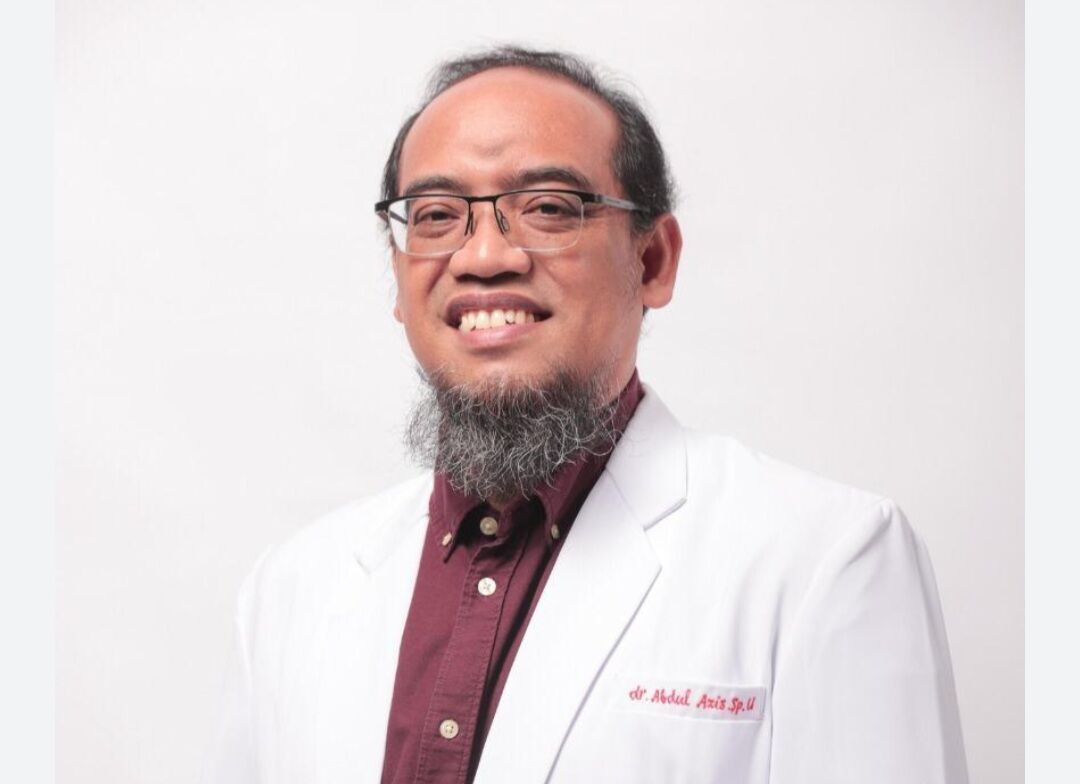 Ketua IDI Makassar, Dr. Abdul Azis Wafat di Tanah Suci Saat Umrah ...