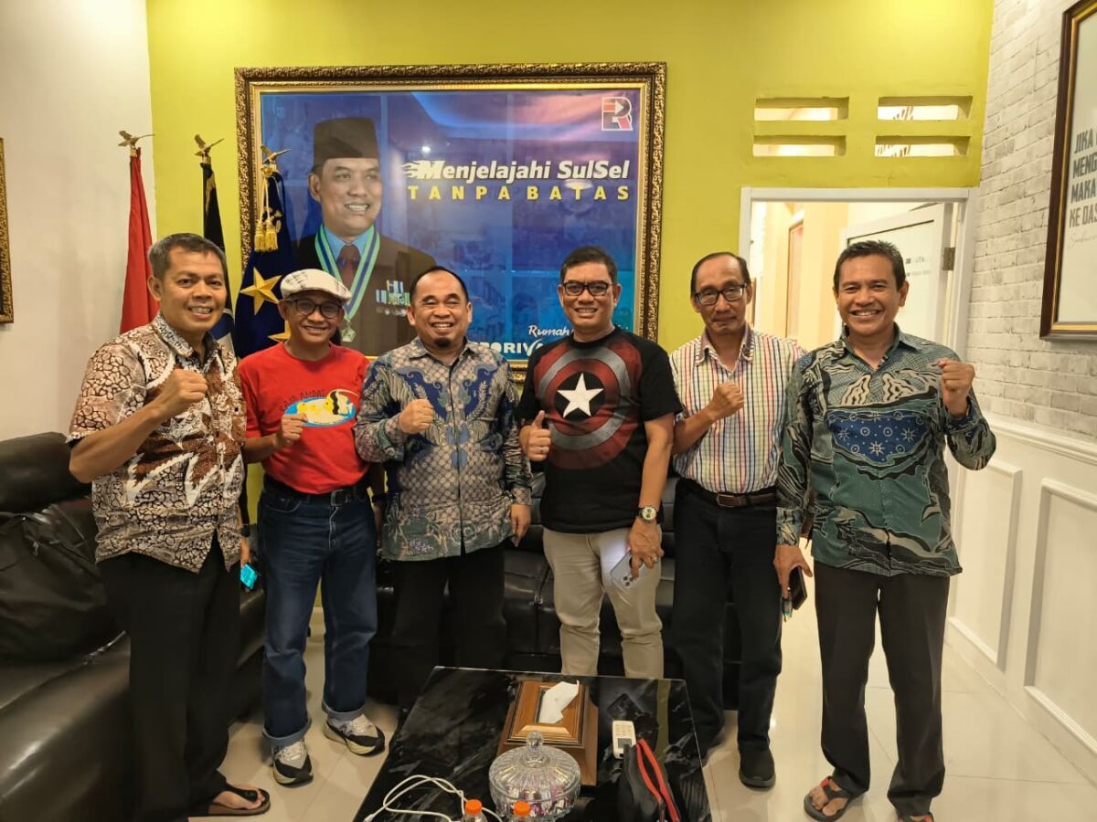 Momen Hangat di Makassar, Laksda TNI Abdul Rivai Ras Rajut Silaturahmi ...