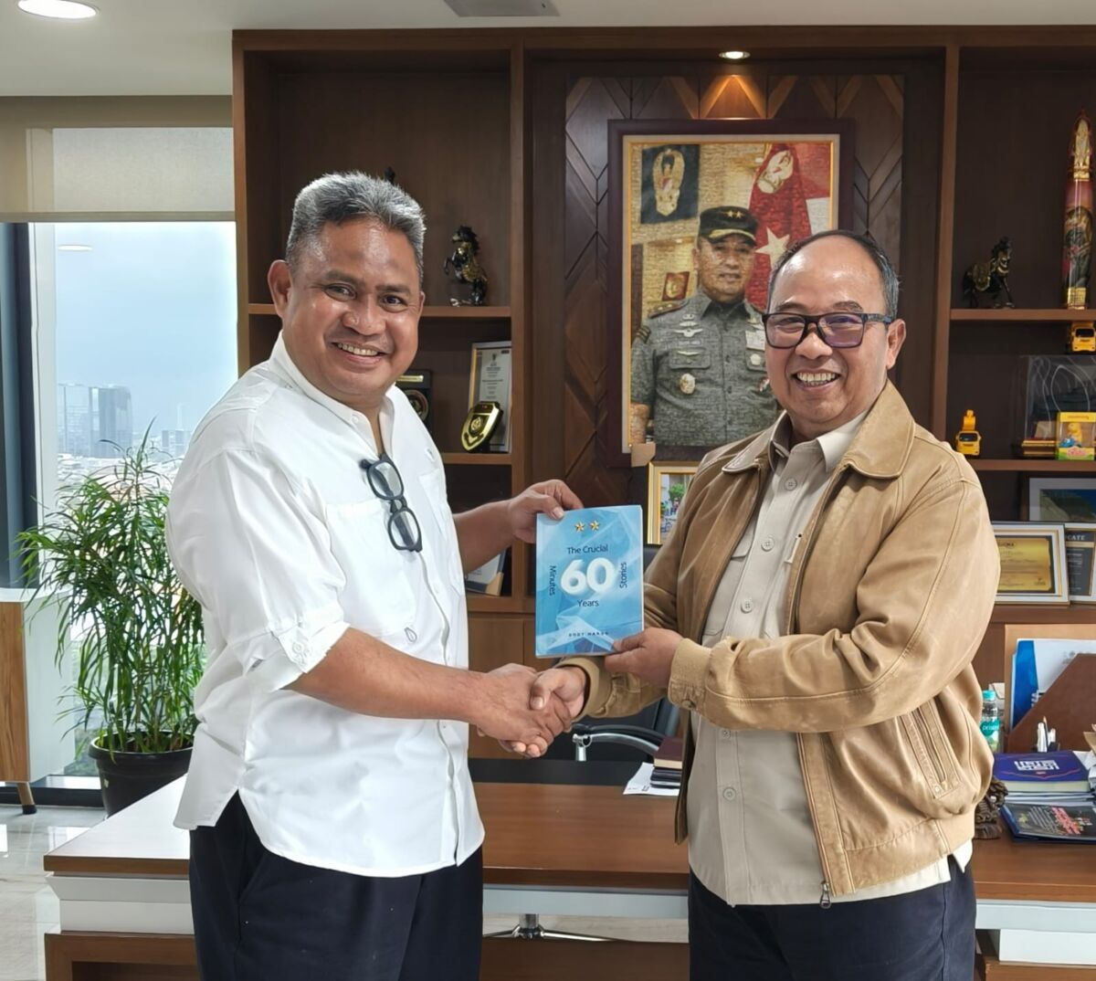 "The Crucial 60 Years” Mayjen Purn Dody Hargo - Ujung Jari