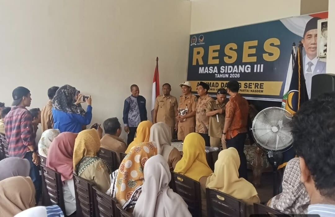 Anggota DPR RI Achmad Dg Sere Silaturahmi Warga Kelurahan Kalabbirang ...