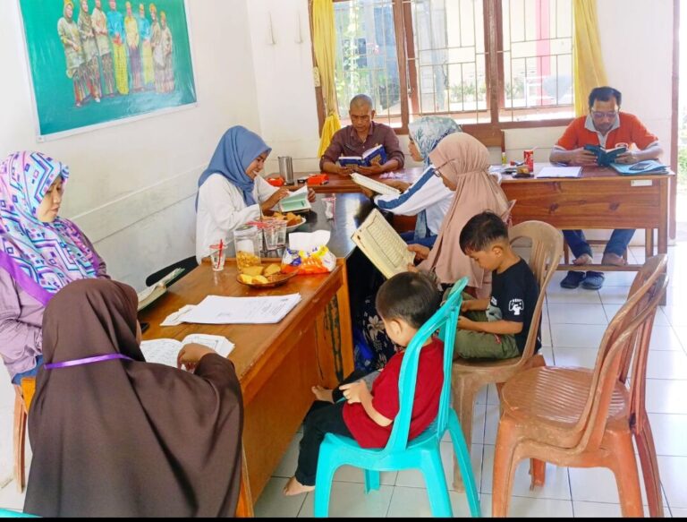Jum’at Mengaji di Kelurahan Salaka, Lurah Syah Awal Ajak Warga Perkuat ...